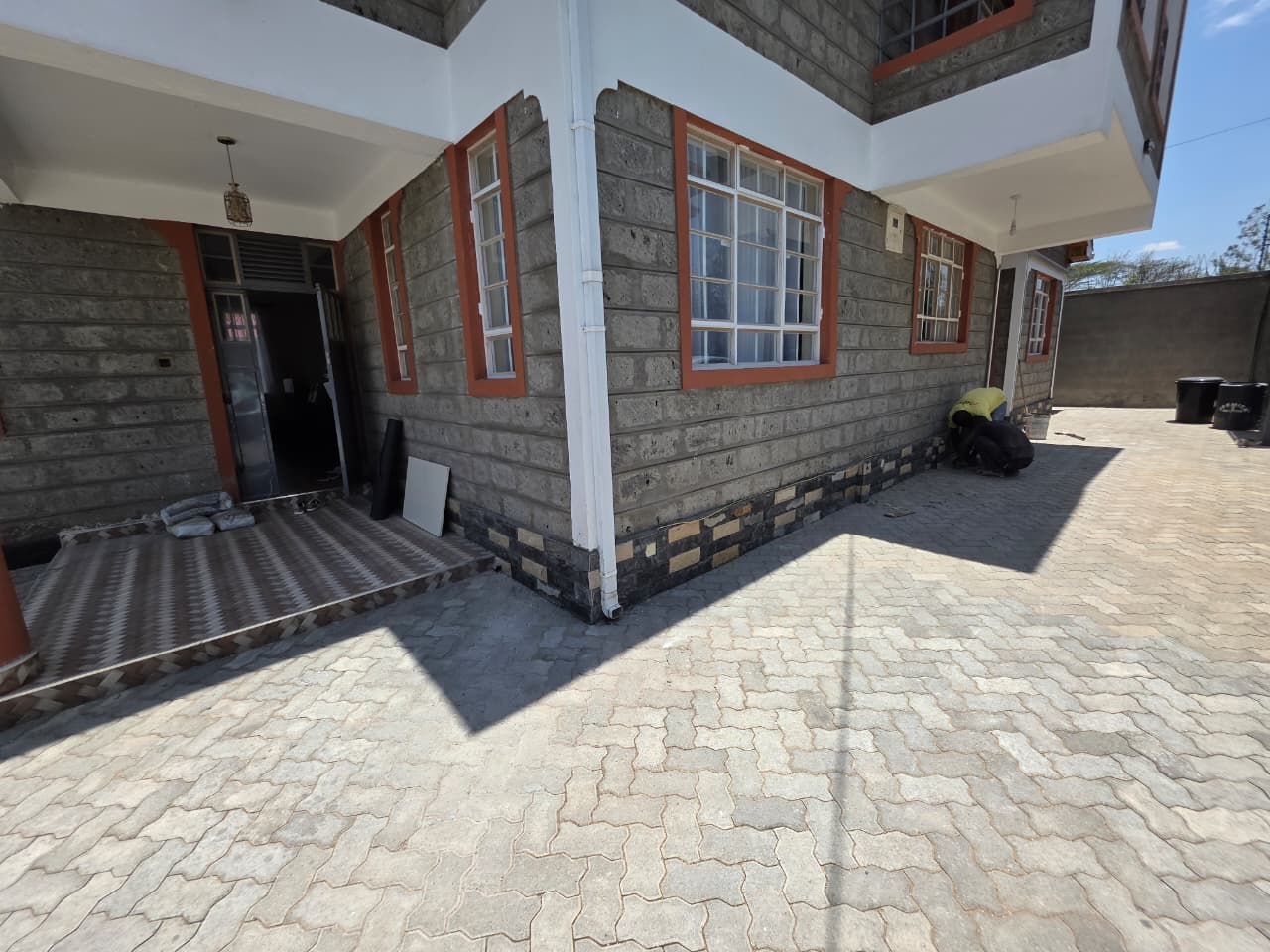 Mazeras Wall Sculting in Nairobi, Kenya - BV Natural Stones