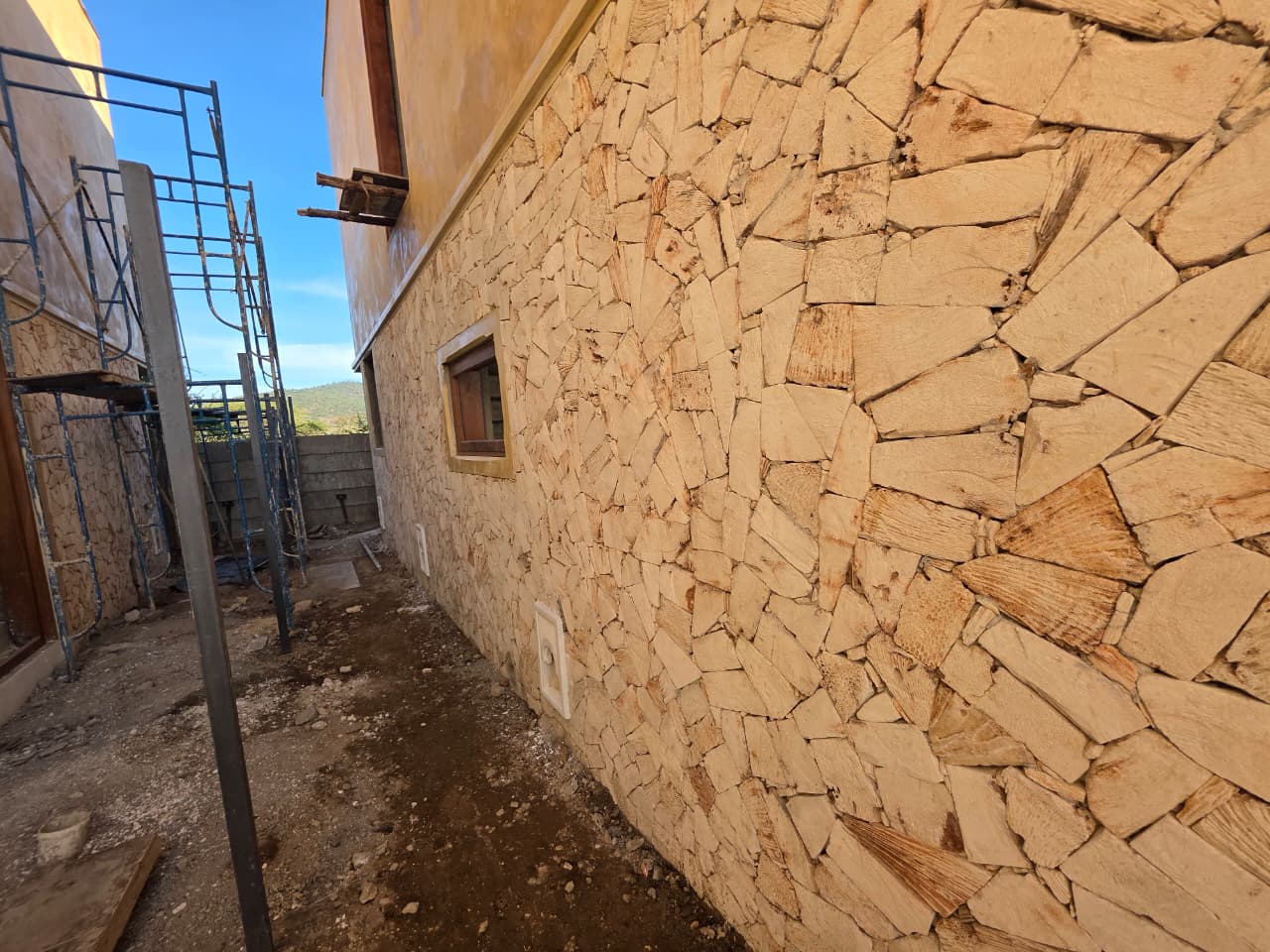 Coral Stone Wall Cladding in Nairobi, Kenya - BV Natural Stones